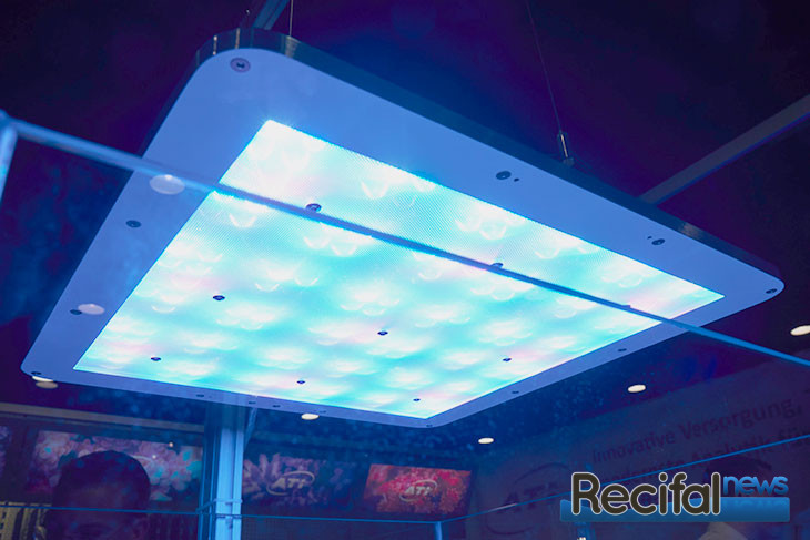 ATI Aquaristik : Straton nouvelle rampe LED - Récifal News